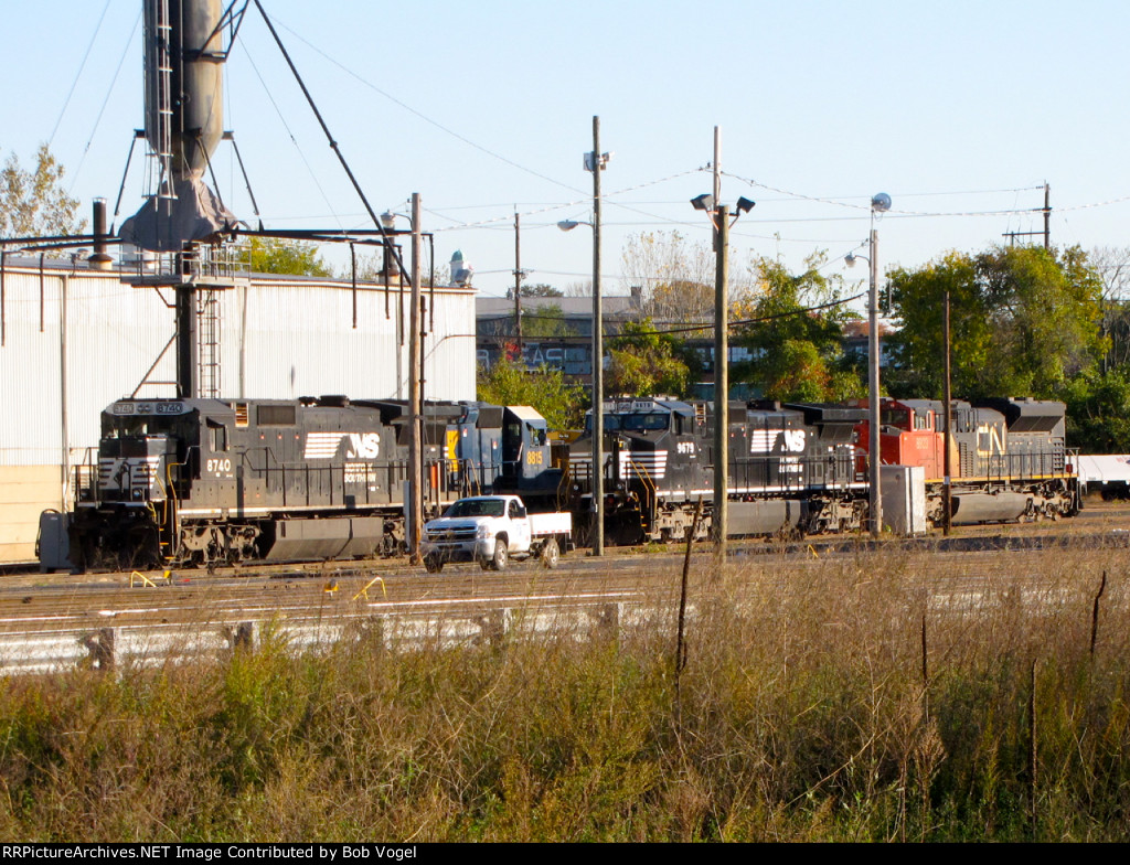 NS 8740, CSX 8815, NS 9679, CN 8923